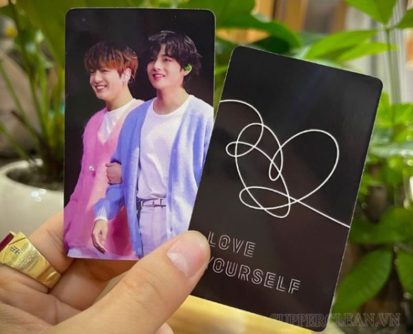 Card bo góc là gì? Vì sao card bo góc lại được fan Kpop săn đón?