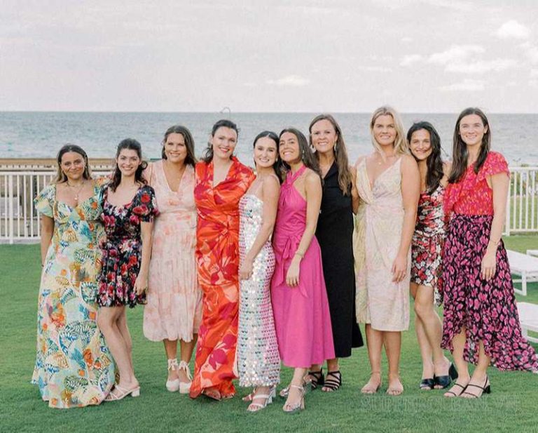 Dress code là gì? Phân loại và các quy tắc phối đồ dress code “siêu mịn”