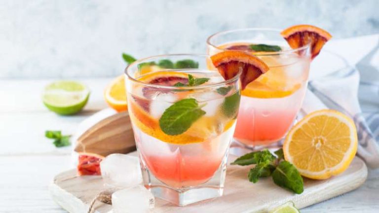 Mocktail là gì? Các loại mocktail và cách phân biệt với cocktail, mojito